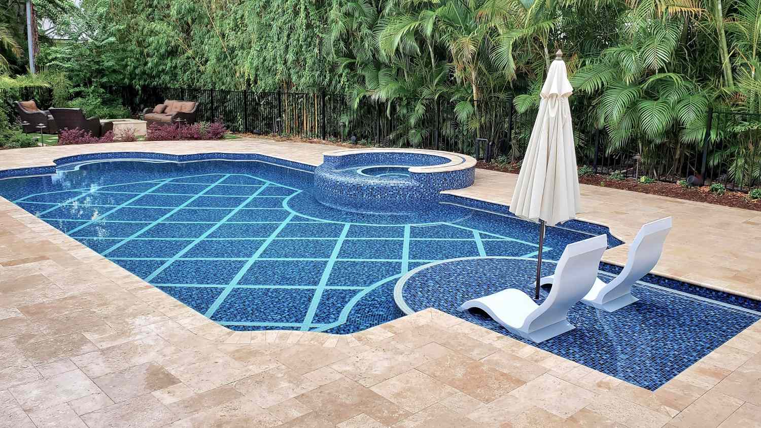 1x1 Mosaic Glass Pool Tiles – AquaTiles
